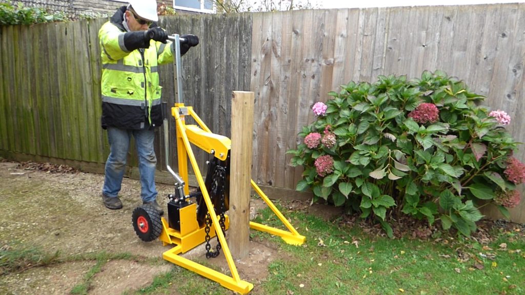 Fence Master | Fence Post Removal | Postpullers